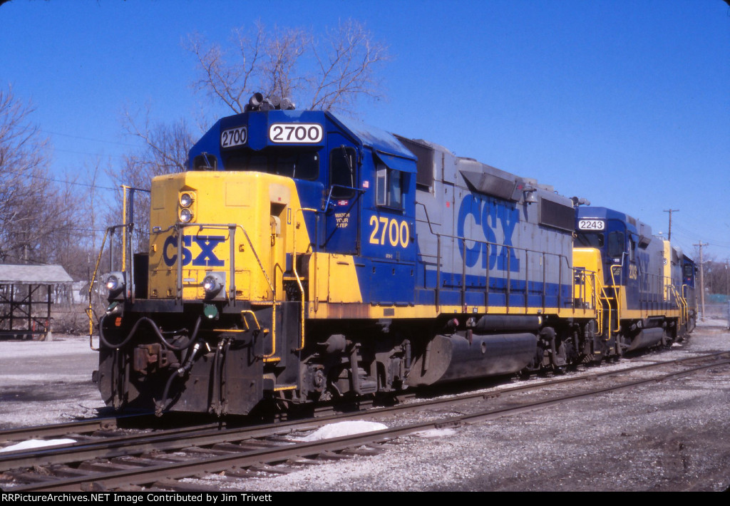 CSX 2700 in Newark shortly before they handed things over to the OC